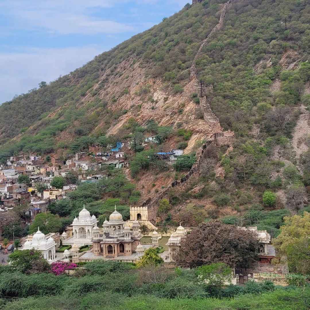 गढ़ गणेश मंदिर जयपुर जहां गणेश जी की पूजा बाल रूप में होती है: Garh ...